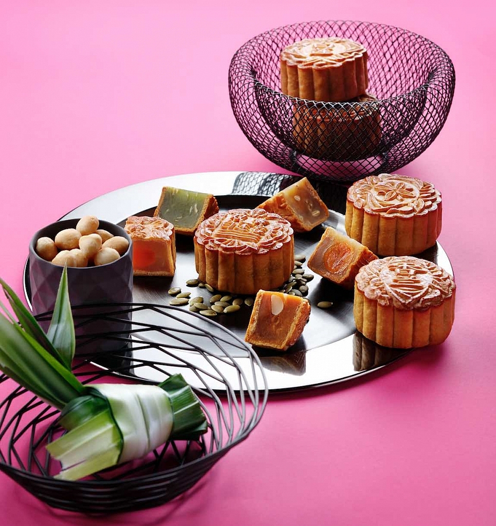 JW Marriot Singapore South Beach Mooncakes Debut Collection