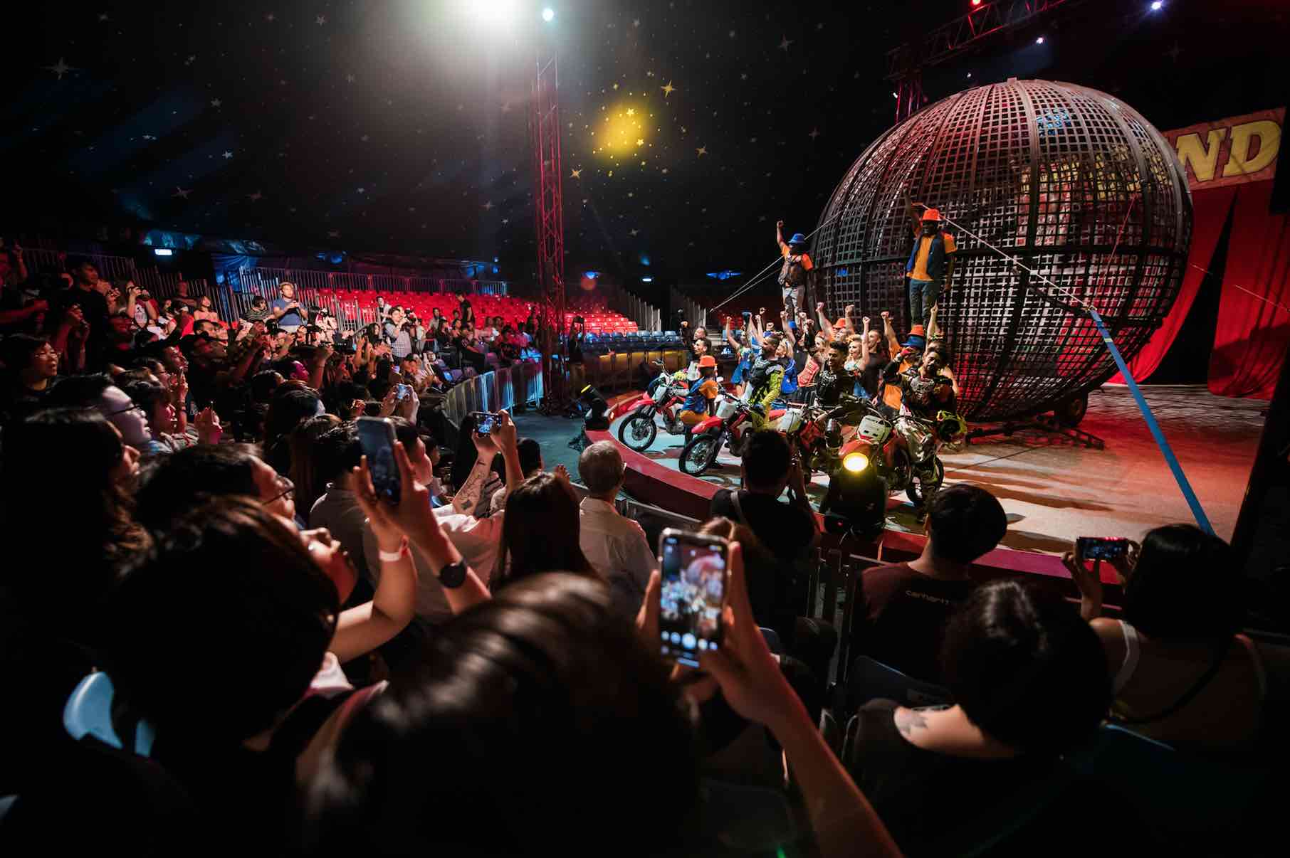 Uncle Ringo's Great Circus Of Europe Performs 1st Time In Singapore