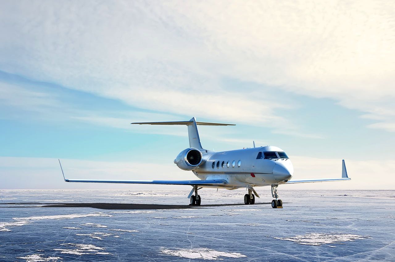 Top 5 Benefits Of Using A Private Jet For Business Trips